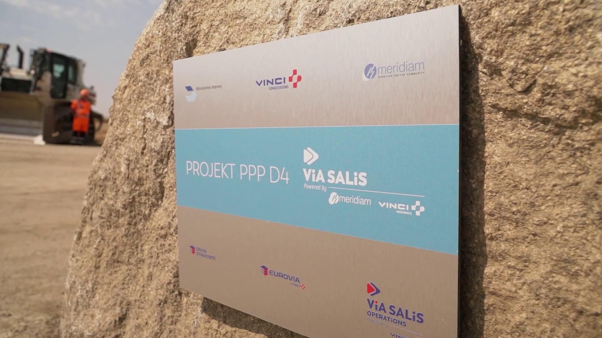 Dálnice D4 je ze dvou třetin hotová | Jihočeská televize