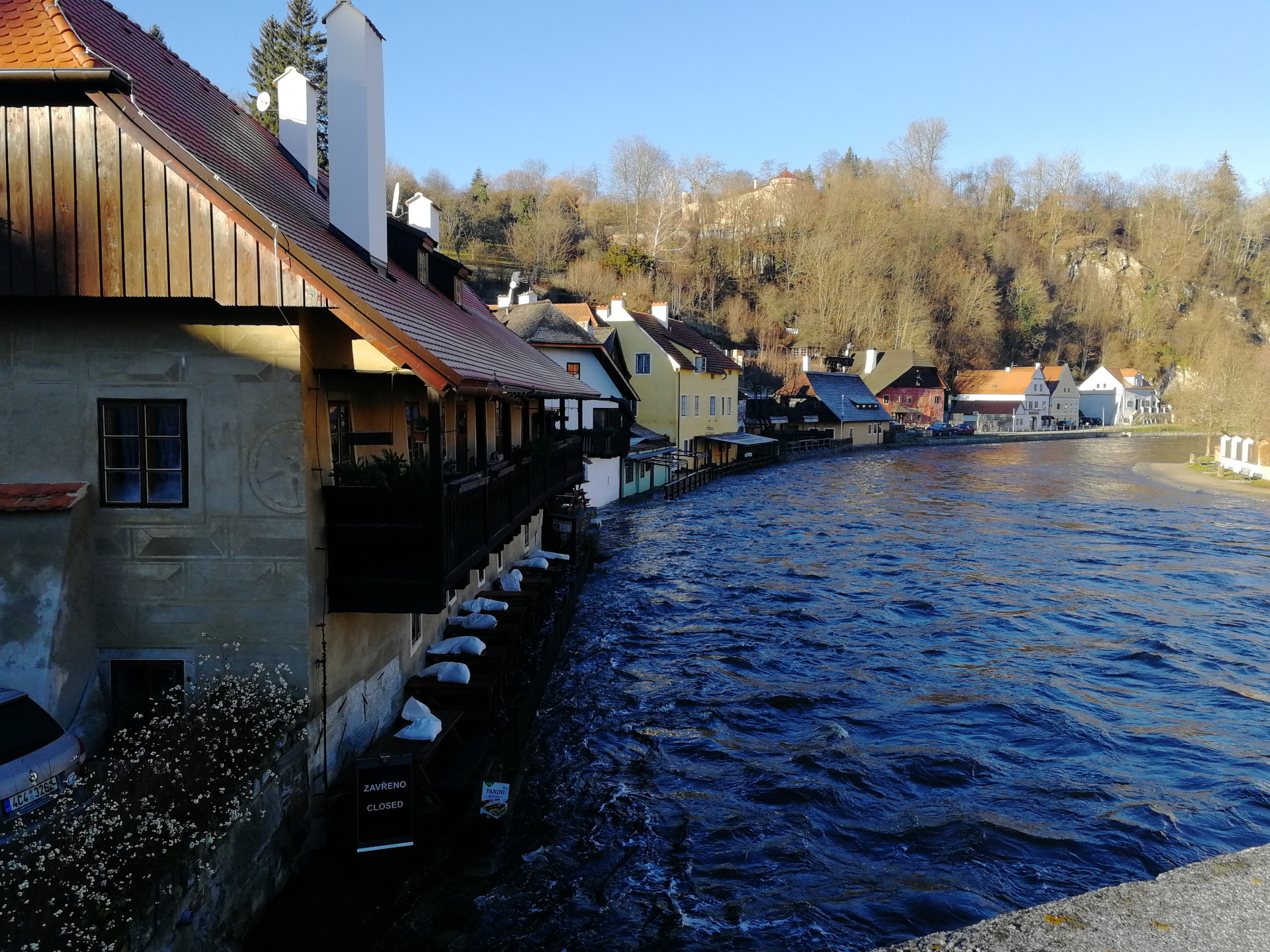 Vltava v Českém Krumlově je na 3. povodňovém stupni, stoupat by dál ...