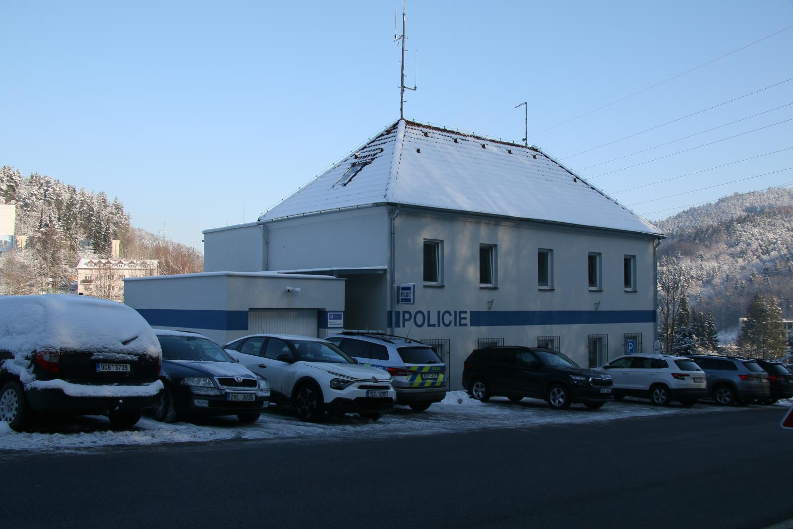 Policisté mají ve Větřní opravenou budovu | Jihočeská televize